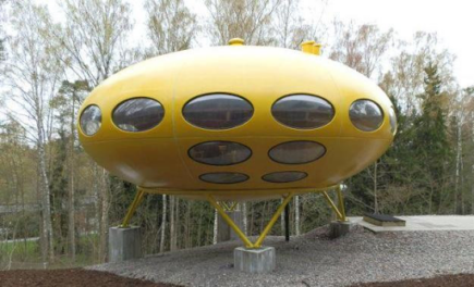 Futuro House Design and 12 Flying Saucer House Design Ideas